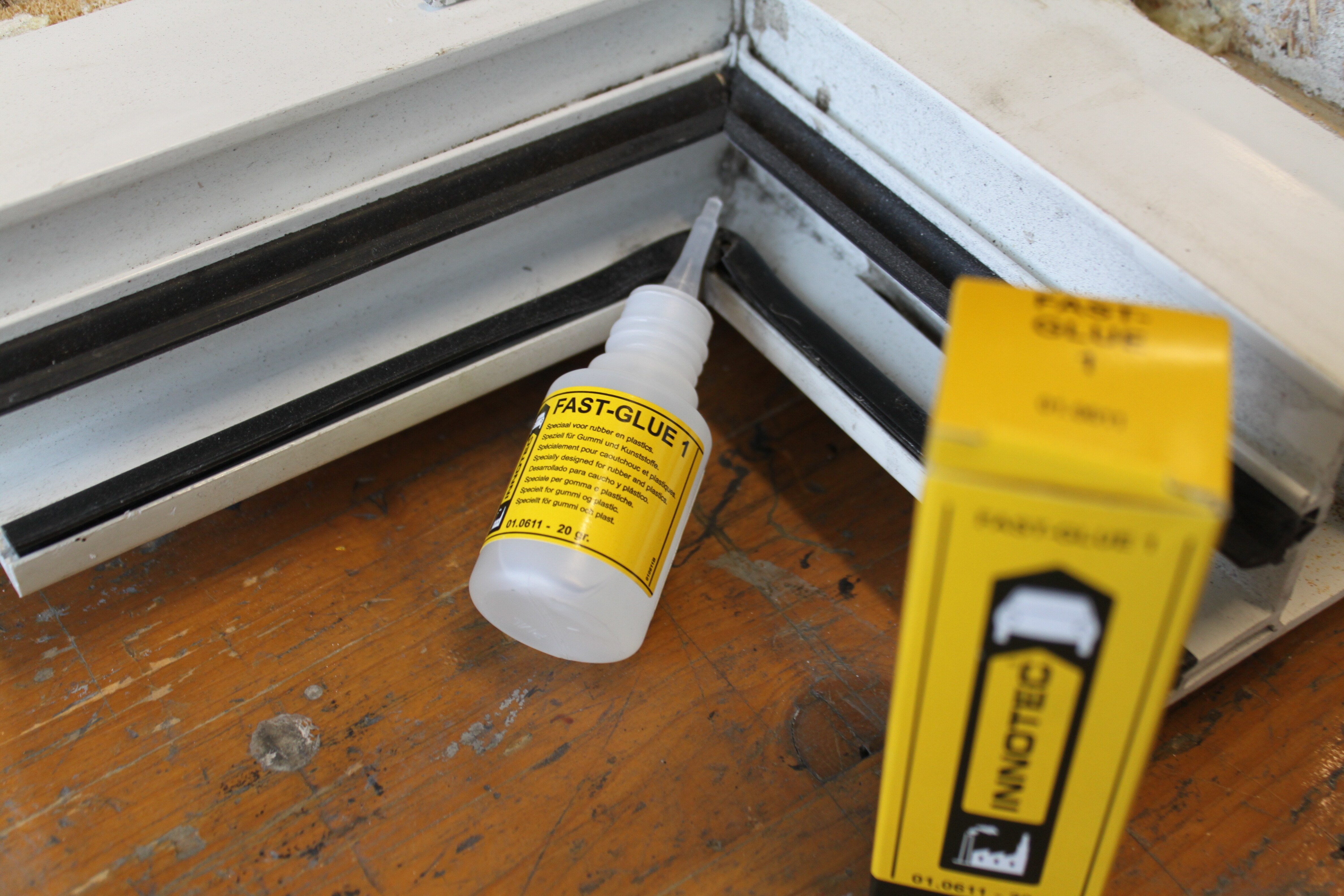 Fast-Glue - Kleben & Sichern - Innotec Produkte - Produkte - Innotec ...