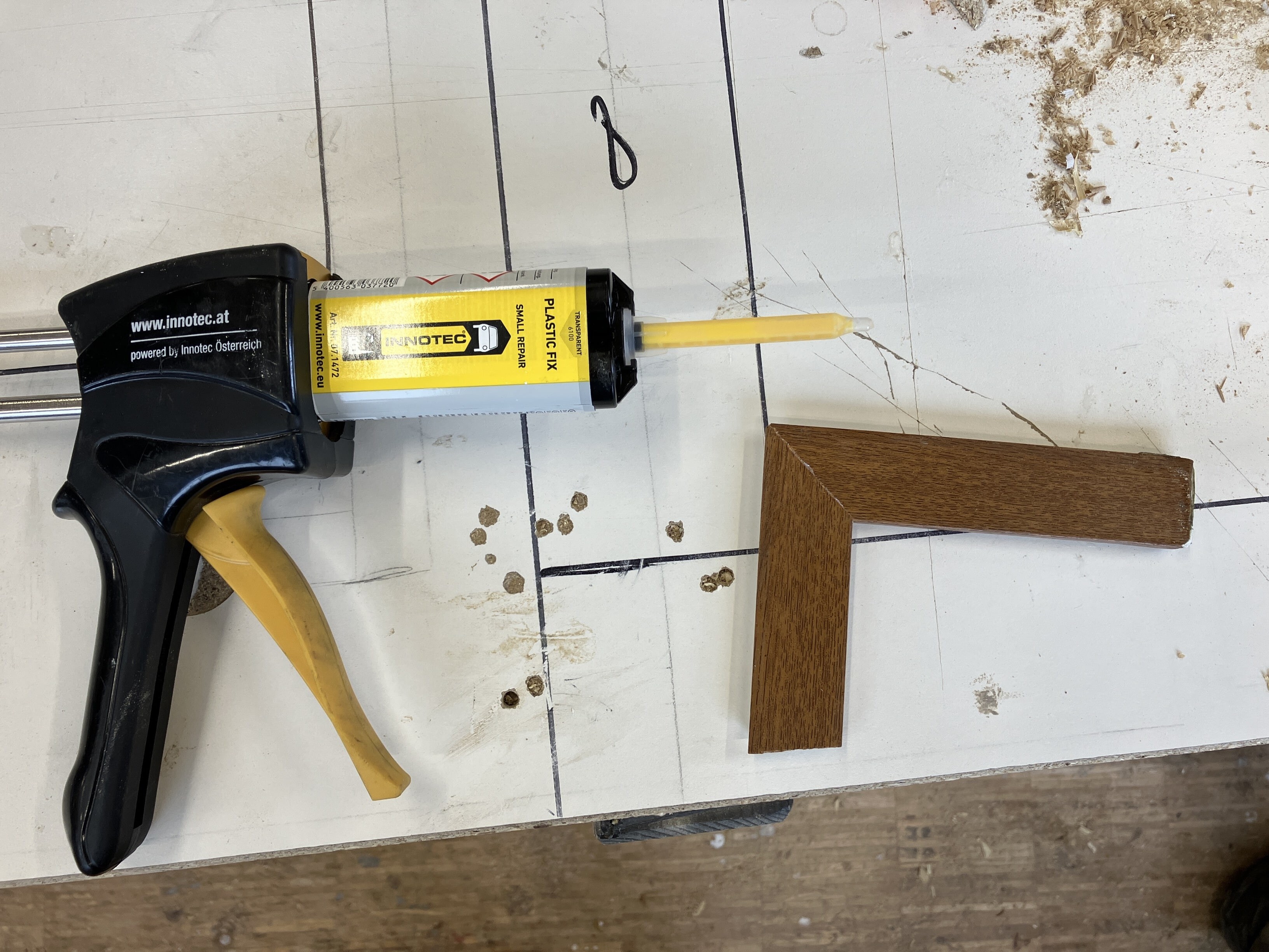 Plastic Fix - Kleben & Sichern - Innotec Produkte - Produkte - Innotec Österreich